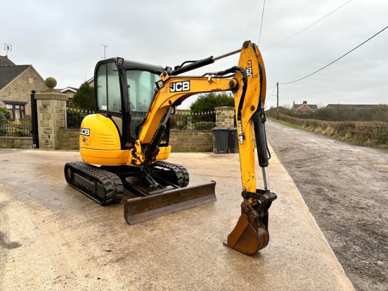 Mini-Pelle JCB 8030ZTS (2012) – Total Remorques